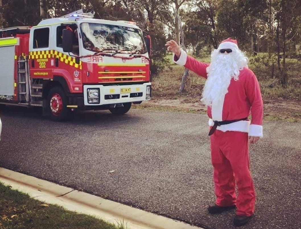 Spot Santa on a Fire Truck: 2022 Santa Runs in Newcastle, Lake ...