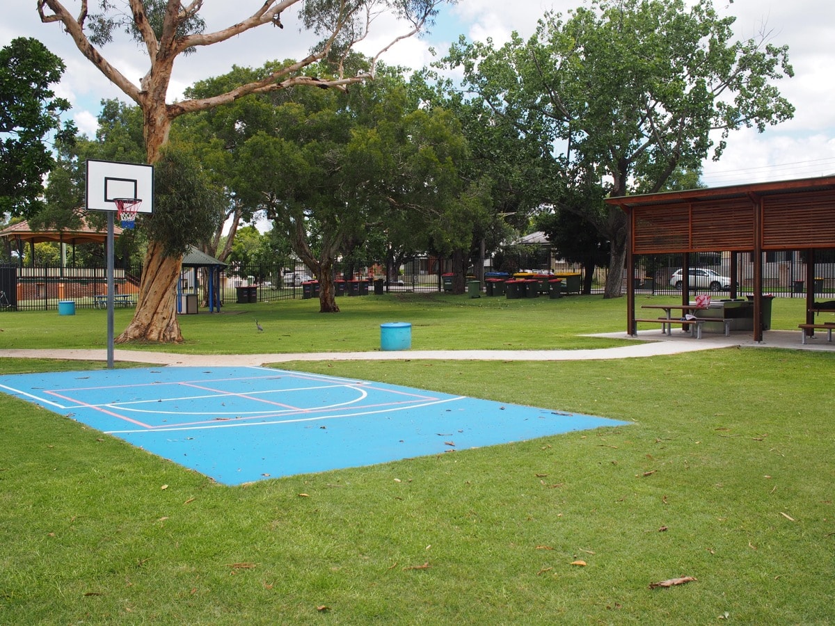 Cool Off at Mayfield Swimming Pool - Newy with Kids