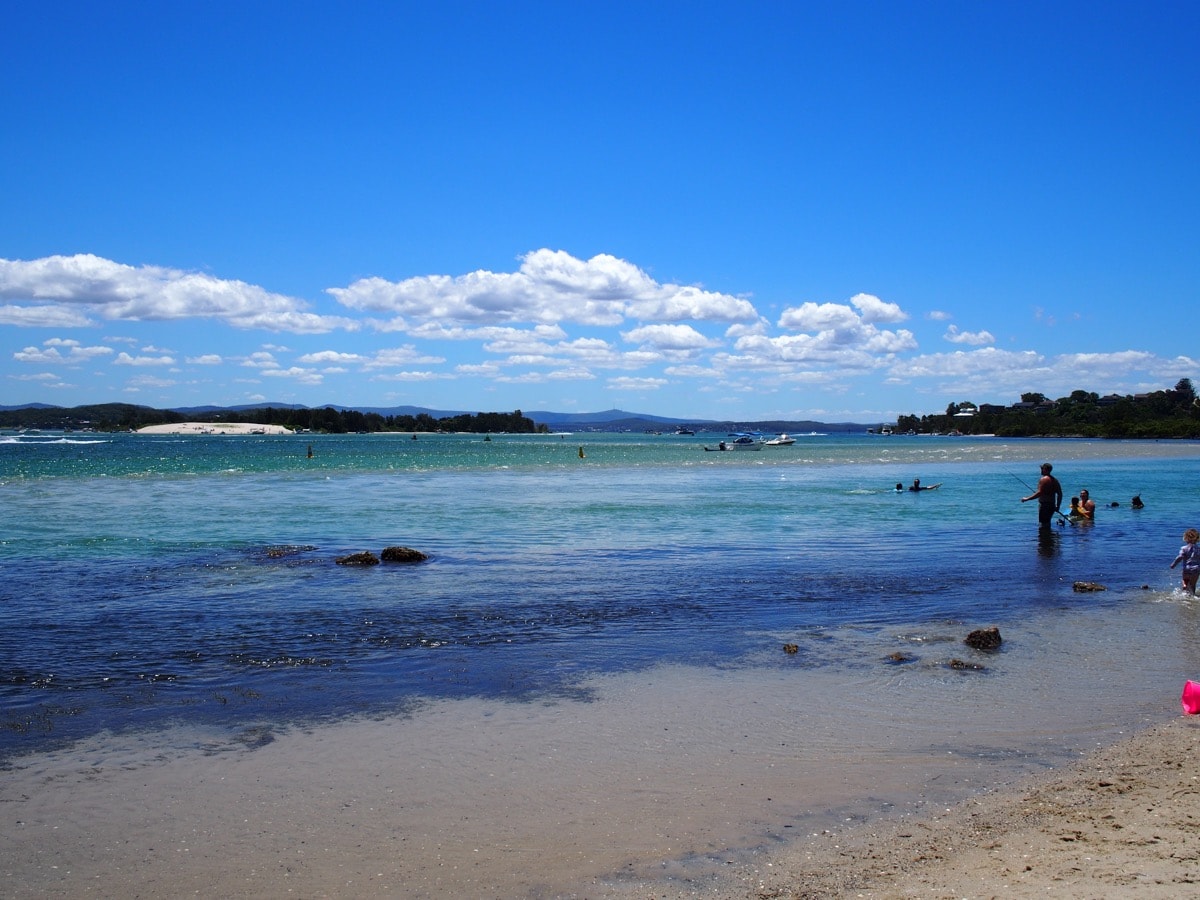 Discover Beautiful Naru Beach in Lake Macquarie - Newy with Kids
