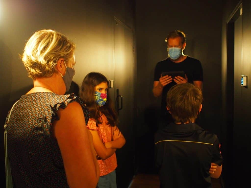 60 Minutes To Puzzle Your Way Out of An Escape Room - Newy with Kids