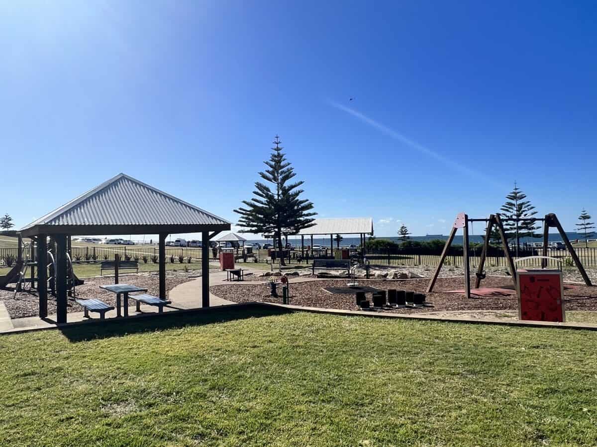 Dixon Park Beach Playground - Newy with Kids
