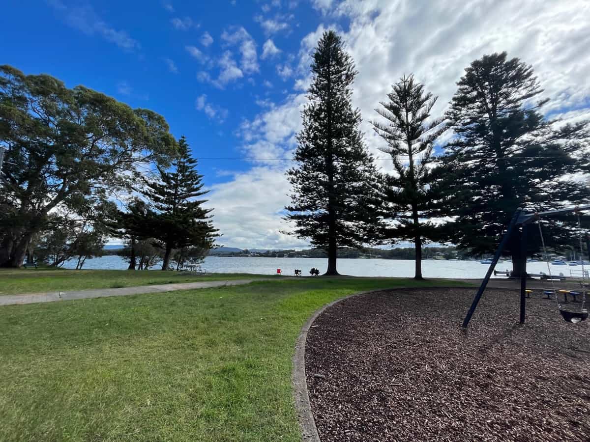 Great Views & a Lakeside Playground at Bolton Point Park - Newy with Kids