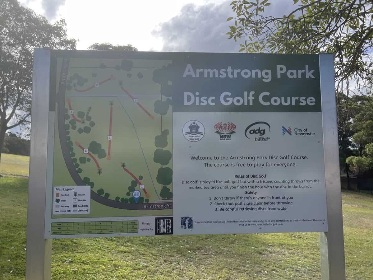 Play Disc Golf with Frisbees at Armstrong Park in Lambton - Newy with Kids