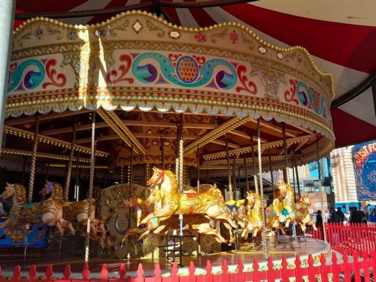 Luna Park Sydney: Enjoy a Fun Day Out With Kids + Our Best Tips - Newy ...