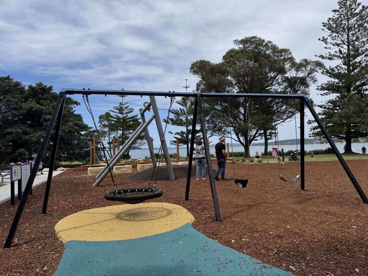 Rathmines Park: Enjoy this Plane-Themed Playground With Lake Views ...