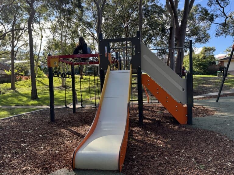 Visit the Playground at Jewells Parade Reserve - Newy with Kids